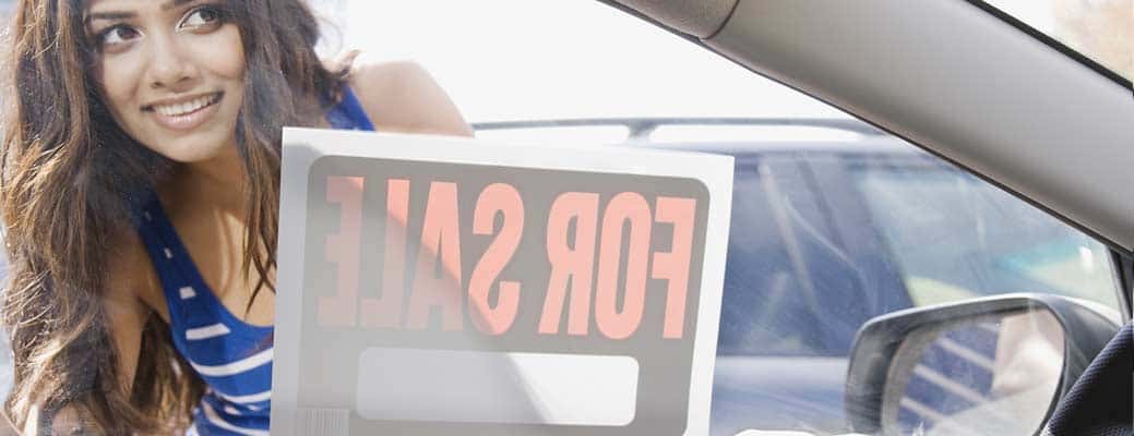 Selling Your Car: How to Pick a Price | Farm Bureau Financial Services