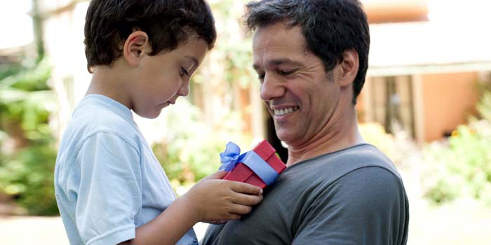 3 Reasons to Give Life Insurance as a Gift | Farm Bureau Financial Services