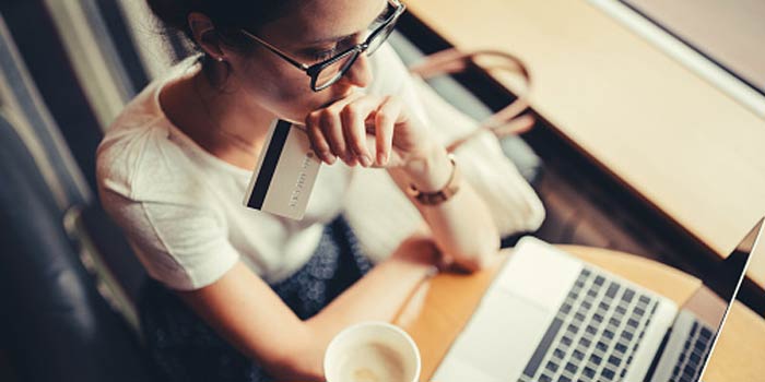 How to Manage Your Money in Your 20s | Farm Bureau Financial Services